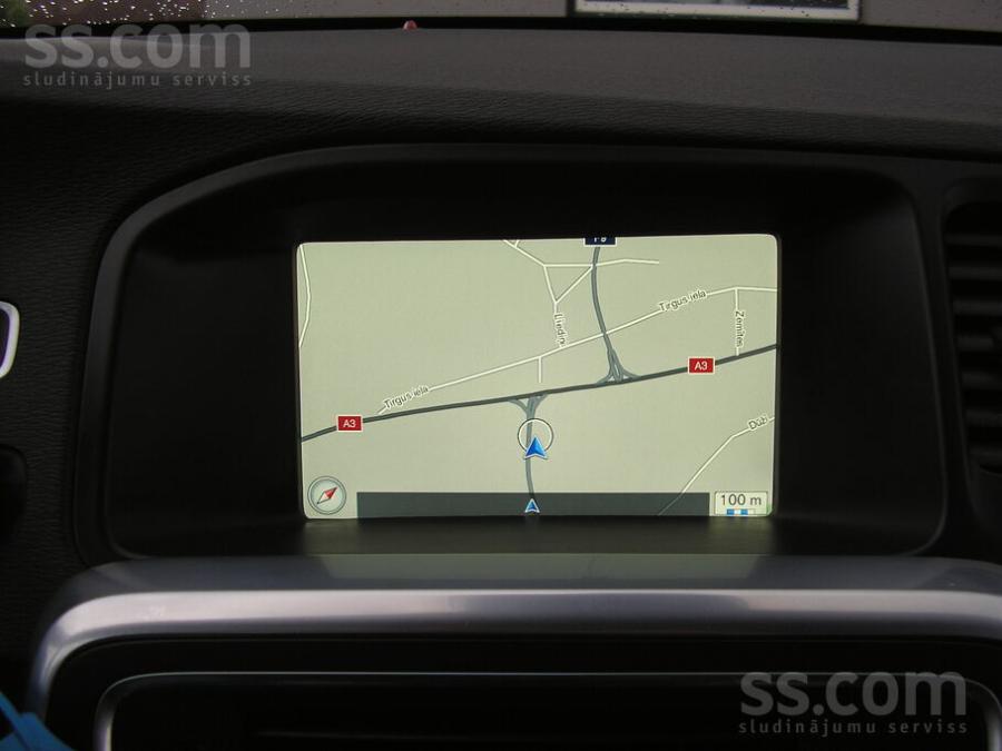 Black Volvo V60 2014 in Riga, with an engine capacity of 2.00 L and mileage of 0 thousand km for 7950 €, photo 18 on AUTOMOTO.COM.LV