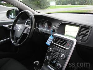 Black Volvo V60 2014 in Riga, with an engine capacity of 2.00 L and mileage of 0 thousand km for 7950 €, photo 27 on AUTOMOTO.COM.LV
