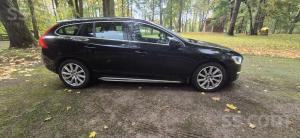 Melns Volvo V60 2014 Rīga, ar dzinēja tilpumu 2.00 L un nobraukumu 434 tūkst. km par 6500 €, foto 5 vietnē AUTOMOTO.COM.LV