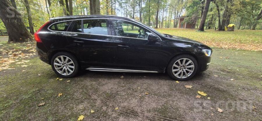 Melns Volvo V60 2014 Rīga, ar dzinēja tilpumu 2.00 L un nobraukumu 434 tūkst. km par 6500 €, foto 5 vietnē AUTOMOTO.COM.LV