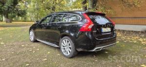 Melns Volvo V60 2014 Rīga, ar dzinēja tilpumu 2.00 L un nobraukumu 434 tūkst. km par 6500 €, foto 7 vietnē AUTOMOTO.COM.LV