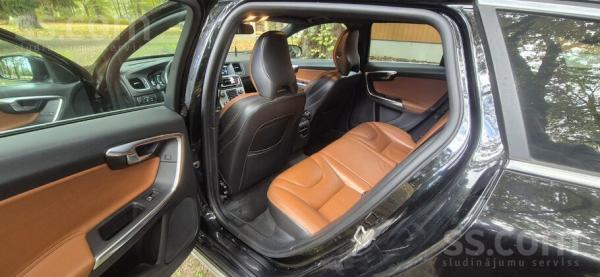 Black Volvo V60 2014 in Riga, with an engine capacity of 2.00 L and mileage of 434 thousand km for 6500 €, photo 10 on AUTOMOTO.COM.LV