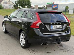 Melns Volvo V60 2016 Kelmė, ar dzinēja tilpumu 2.40 L un nobraukumu 243 tūkst. km par 5550 €, foto 3 vietnē AUTOMOTO.COM.LV