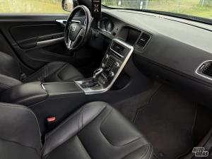 Melns Volvo V60 2016 Kelmė, ar dzinēja tilpumu 2.40 L un nobraukumu 243 tūkst. km par 5550 €, foto 6 vietnē AUTOMOTO.COM.LV