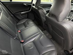 Melns Volvo V60 2016 Kelmė, ar dzinēja tilpumu 2.40 L un nobraukumu 243 tūkst. km par 5550 €, foto 8 vietnē AUTOMOTO.COM.LV