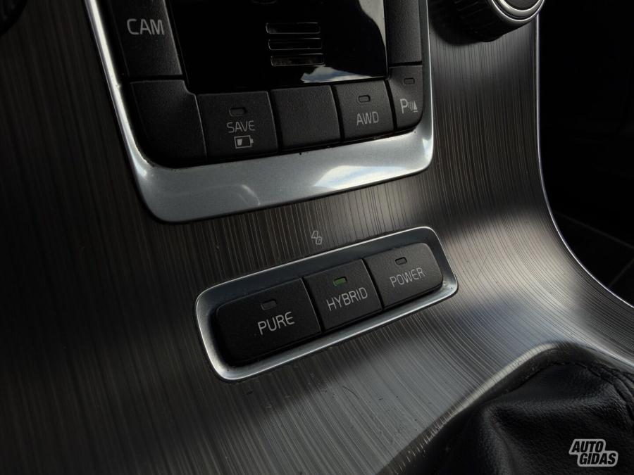 Melns Volvo V60 2016 Kelmė, ar dzinēja tilpumu 2.40 L un nobraukumu 243 tūkst. km par 5550 €, foto 13 vietnē AUTOMOTO.COM.LV