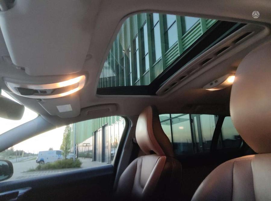 Melns Volvo V60 2016 Viļņa, ar dzinēja tilpumu 2.40 L un nobraukumu 2 tūkst. km par 7450 €, foto 12 vietnē AUTOMOTO.COM.LV