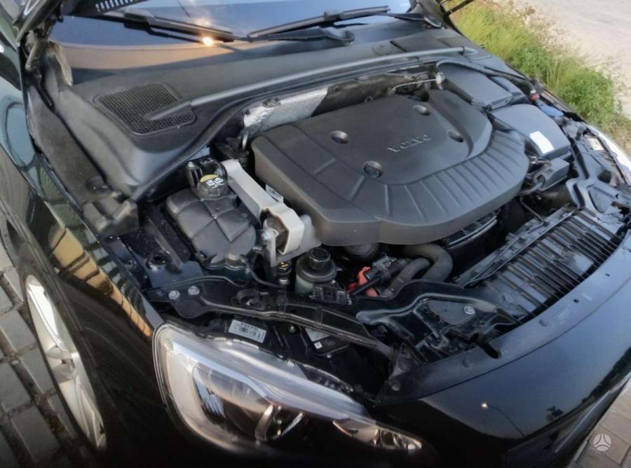 Melns Volvo V60 2016 Viļņa, ar dzinēja tilpumu 2.40 L un nobraukumu 2 tūkst. km par 7450 €, foto 18 vietnē AUTOMOTO.COM.LV