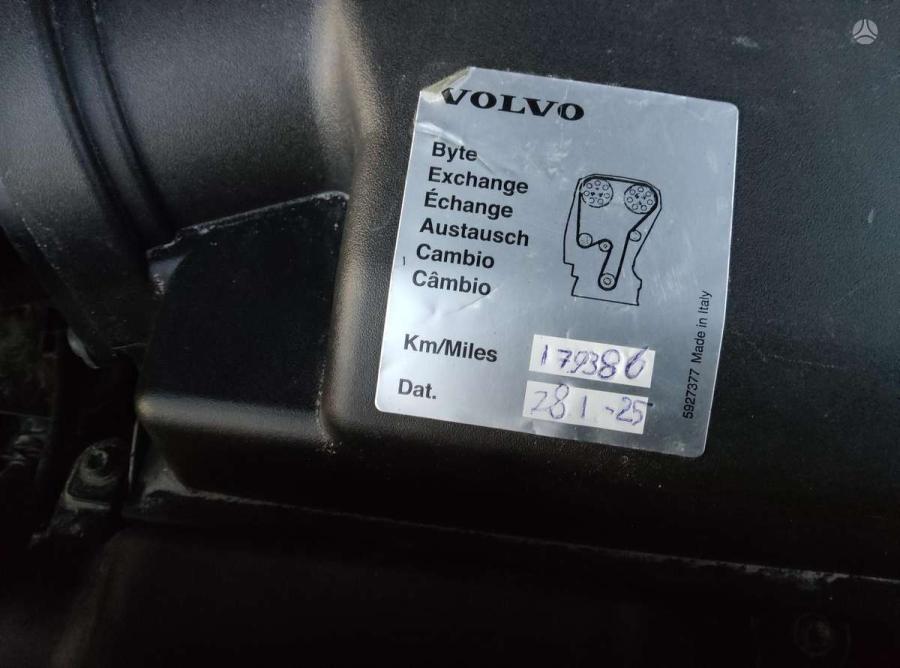 Melns Volvo V60 2016 Viļņa, ar dzinēja tilpumu 2.40 L un nobraukumu 2 tūkst. km par 7450 €, foto 19 vietnē AUTOMOTO.COM.LV