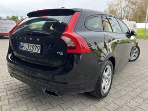 Черный Вольво B60 2016 в Екабпилс, объемом двигателя 2.00 л и пробегом 302 тыс. км за 7990 €, фото 4 на AUTOMOTO.COM.LV