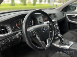 Черный Вольво B60 2016 в Екабпилс, объемом двигателя 2.00 л и пробегом 302 тыс. км за 7990 €, фото 10 на AUTOMOTO.COM.LV