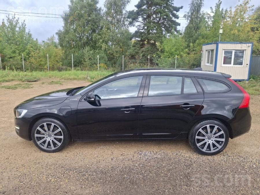 Черный Вольво B60 2016 в Рига, объемом двигателя 2.40 л и пробегом 266 тыс. км за 8350 €, фото 6 на AUTOMOTO.COM.LV