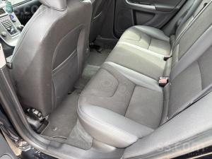 Melns Volvo V60 2012 Preiļi, ar dzinēja tilpumu 2.00 L un nobraukumu 257 tūkst. km par 5100 €, foto 13 vietnē AUTOMOTO.COM.LV