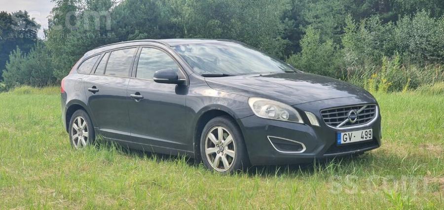 Черный Вольво B60 2011 в Лимбажи, объемом двигателя 2.00 л и пробегом 374 тыс. км за 3500 €, фото 3 на AUTOMOTO.COM.LV