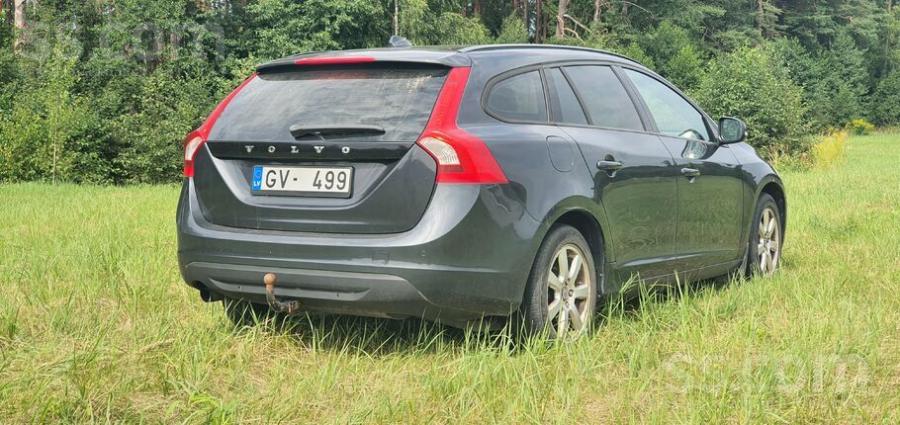 Черный Вольво B60 2011 в Лимбажи, объемом двигателя 2.00 л и пробегом 374 тыс. км за 3500 €, фото 7 на AUTOMOTO.COM.LV