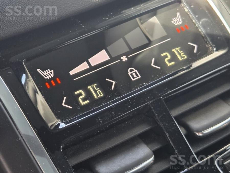 Melns Volvo V60 2021 Rīga, ar dzinēja tilpumu 2.00 L un nobraukumu 235 tūkst. km par 16974 €, foto 7 vietnē AUTOMOTO.COM.LV
