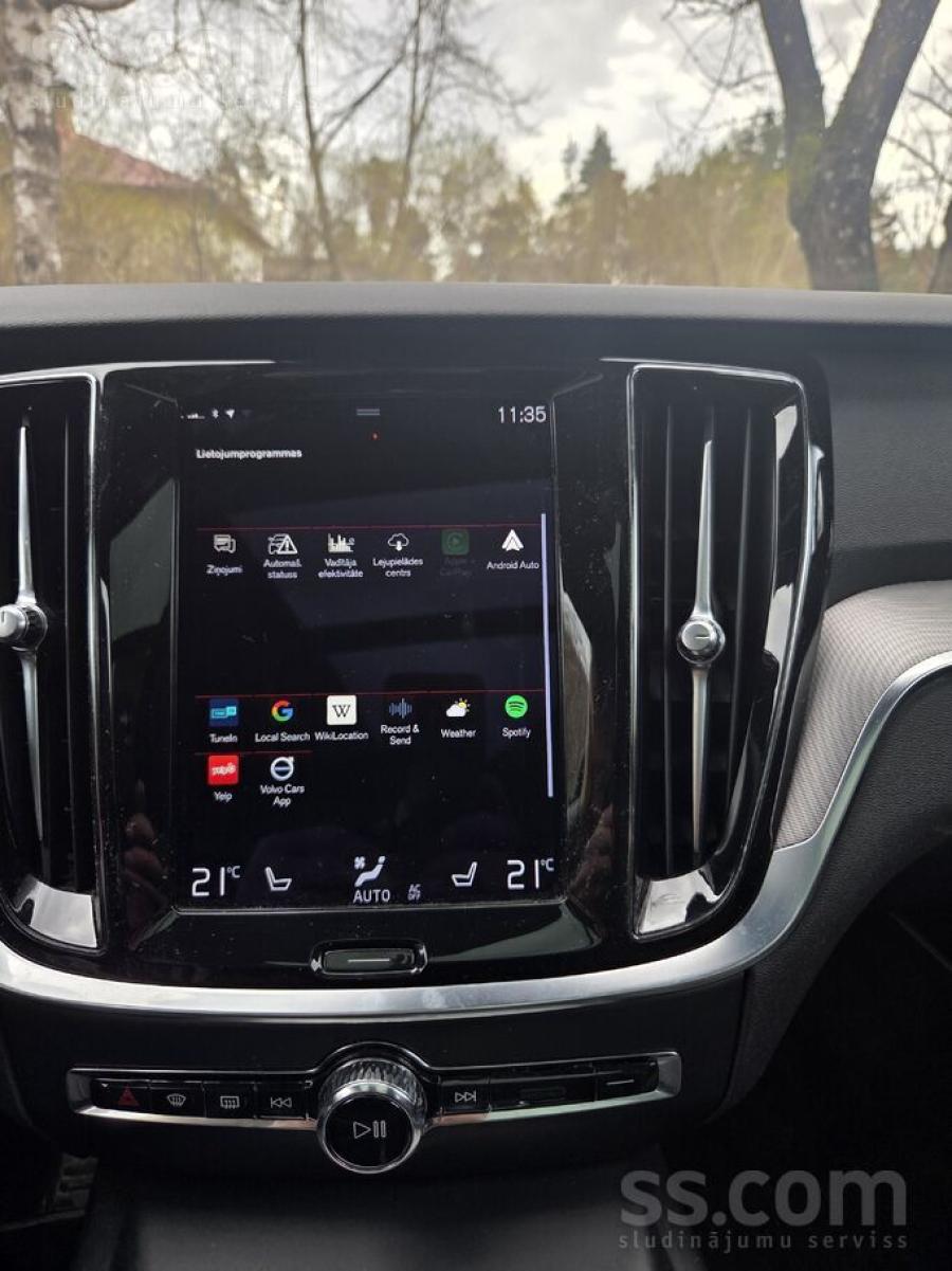 Melns Volvo V60 2021 Rīga, ar dzinēja tilpumu 2.00 L un nobraukumu 235 tūkst. km par 16974 €, foto 18 vietnē AUTOMOTO.COM.LV