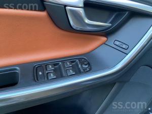 Melns Volvo V60 2014 Liepāja, ar dzinēja tilpumu 2.00 L un nobraukumu 307 tūkst. km par 6000 €, foto 6 vietnē AUTOMOTO.COM.LV