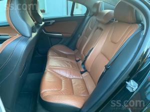 Melns Volvo V60 2014 Liepāja, ar dzinēja tilpumu 2.00 L un nobraukumu 307 tūkst. km par 6000 €, foto 10 vietnē AUTOMOTO.COM.LV