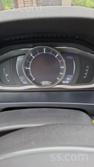 Melns Volvo V60 2014 Liepāja, ar dzinēja tilpumu 2.00 L un nobraukumu 307 tūkst. km par 6000 €, foto 13 vietnē AUTOMOTO.COM.LV