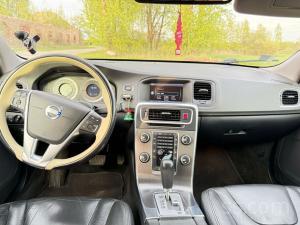 Melns Volvo V60 2010 Jēkabpils, ar dzinēja tilpumu 2.40 L un nobraukumu 299 tūkst. km par 7900 €, foto 6 vietnē AUTOMOTO.COM.LV