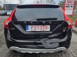 Melns Volvo V60 2010 Kauņa, ar dzinēja tilpumu 2.95 L un nobraukumu 270 tūkst. km par 5290 €, foto 6 vietnē AUTOMOTO.COM.LV