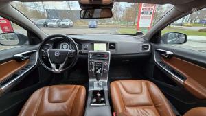 Melns Volvo V60 2010 Kauņa, ar dzinēja tilpumu 2.95 L un nobraukumu 270 tūkst. km par 5290 €, foto 14 vietnē AUTOMOTO.COM.LV