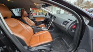 Melns Volvo V60 2010 Kauņa, ar dzinēja tilpumu 2.95 L un nobraukumu 270 tūkst. km par 5290 €, foto 16 vietnē AUTOMOTO.COM.LV