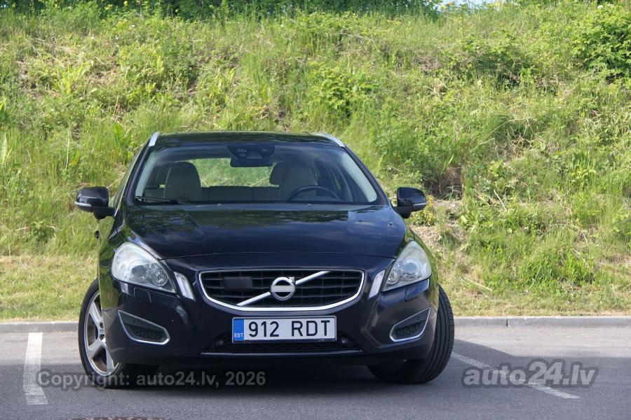 Melns Volvo V60 2010 Tallina, ar dzinēja tilpumu 2.00 L un nobraukumu 300 tūkst. km par 5498 €, foto 6 vietnē AUTOMOTO.COM.LV