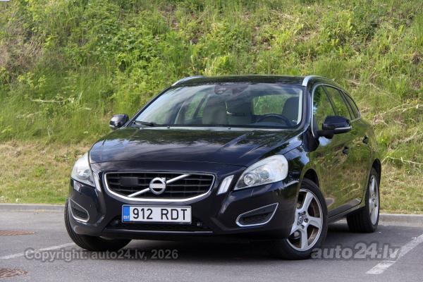 Black Volvo V60 2010 in Tallinn, with an engine capacity of 2.00 L and mileage of 300 thousand km for 5498 €, photo 6 on AUTOMOTO.COM.LV