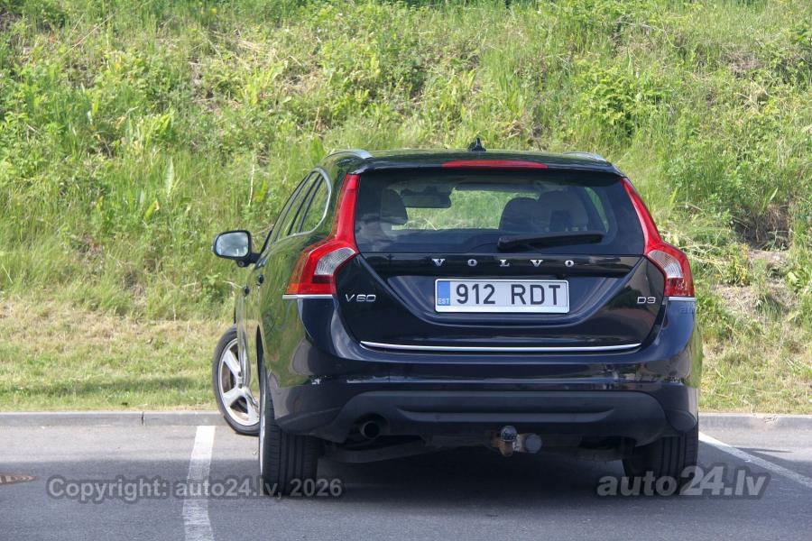 Melns Volvo V60 2010 Tallina, ar dzinēja tilpumu 2.00 L un nobraukumu 300 tūkst. km par 5498 €, foto 8 vietnē AUTOMOTO.COM.LV