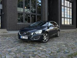 Black Volvo V60 2010 in Riga, with an engine capacity of 2.00 L and mileage of 250 thousand km for 6000 €, photo  on AUTOMOTO.COM.LV