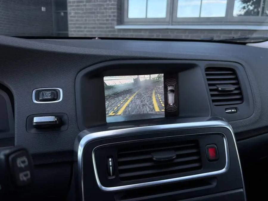 Melns Volvo V60 2010 Rīga, ar dzinēja tilpumu 2.00 L un nobraukumu 250 tūkst. km par 6000 €, foto 11 vietnē AUTOMOTO.COM.LV