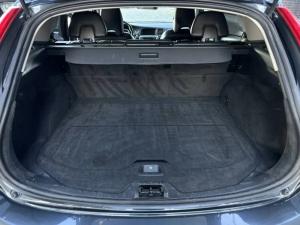 Melns Volvo V60 2010 Rīga, ar dzinēja tilpumu 2.00 L un nobraukumu 250 tūkst. km par 6000 €, foto 21 vietnē AUTOMOTO.COM.LV