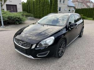 Melns Volvo V60 2010 Širvintos, ar dzinēja tilpumu 2.40 L un nobraukumu 288 tūkst. km par 6299 €, foto  vietnē AUTOMOTO.COM.LV