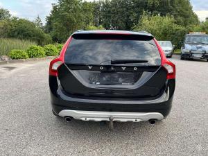 Melns Volvo V60 2010 Širvintos, ar dzinēja tilpumu 2.40 L un nobraukumu 288 tūkst. km par 6299 €, foto 5 vietnē AUTOMOTO.COM.LV