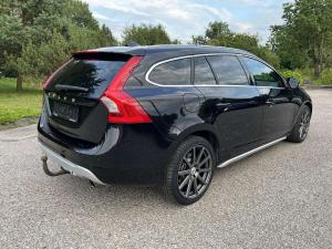 Melns Volvo V60 2010 Širvintos, ar dzinēja tilpumu 2.40 L un nobraukumu 288 tūkst. km par 6299 €, foto 6 vietnē AUTOMOTO.COM.LV