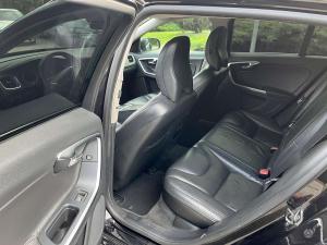 Melns Volvo V60 2010 Širvintos, ar dzinēja tilpumu 2.40 L un nobraukumu 288 tūkst. km par 6299 €, foto 11 vietnē AUTOMOTO.COM.LV