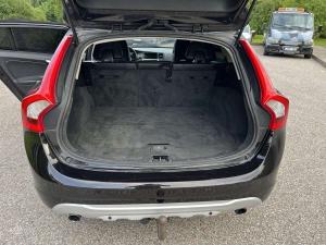 Melns Volvo V60 2010 Širvintos, ar dzinēja tilpumu 2.40 L un nobraukumu 288 tūkst. km par 6299 €, foto 12 vietnē AUTOMOTO.COM.LV