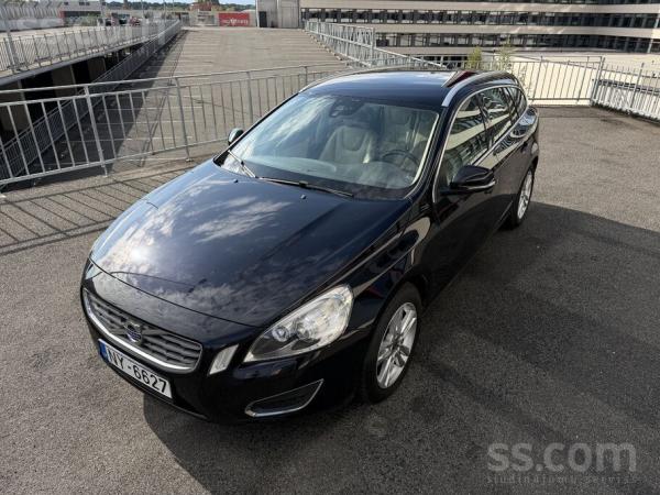 Черный Вольво B60 2010 в Рига, объемом двигателя 2.00 л и пробегом 309 тыс. км за 6690 €, фото 1 на AUTOMOTO.COM.LV