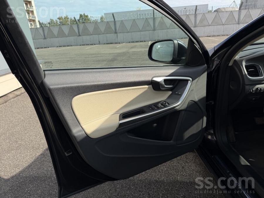 Черный Вольво B60 2010 в Рига, объемом двигателя 2.00 л и пробегом 309 тыс. км за 6690 €, фото 11 на AUTOMOTO.COM.LV