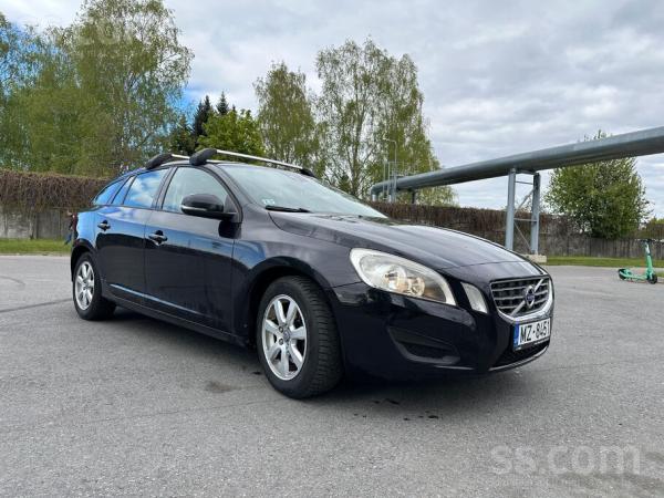 Черный Вольво B60 2011 в Рига, объемом двигателя 1.60 л и пробегом 427 тыс. км за 4200 €, фото 3 на AUTOMOTO.COM.LV