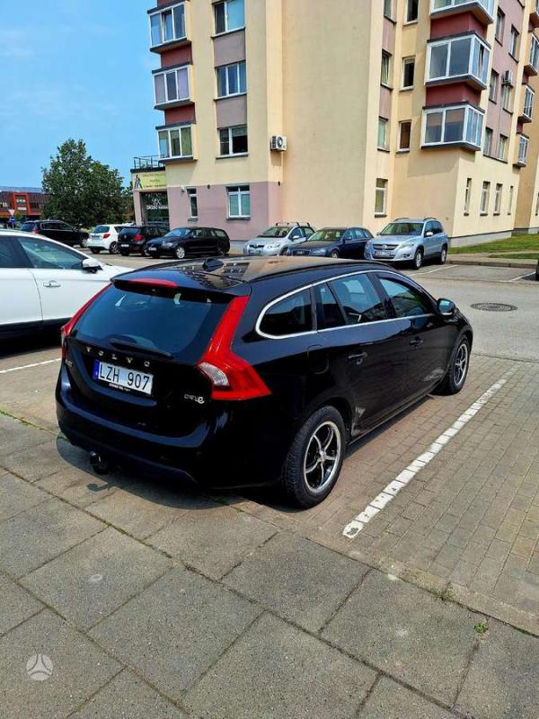 Melns Volvo V60 2011 Klaipėda, ar dzinēja tilpumu 1.56 L un nobraukumu 256 tūkst. km par 4800 €, foto 6 vietnē AUTOMOTO.COM.LV