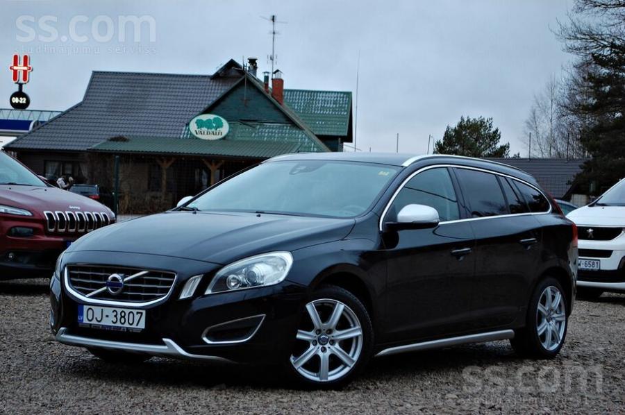 Melns Volvo V60 2011 Tukums, ar dzinēja tilpumu 2.40 L un nobraukumu 245 tūkst. km par 7800 €, foto 1 vietnē AUTOMOTO.COM.LV