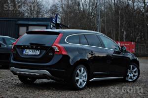 Melns Volvo V60 2011 Tukums, ar dzinēja tilpumu 2.40 L un nobraukumu 245 tūkst. km par 7800 €, foto 2 vietnē AUTOMOTO.COM.LV