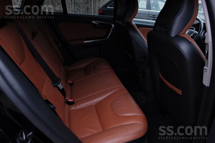 Melns Volvo V60 2011 Tukums, ar dzinēja tilpumu 2.40 L un nobraukumu 245 tūkst. km par 7800 €, foto 6 vietnē AUTOMOTO.COM.LV