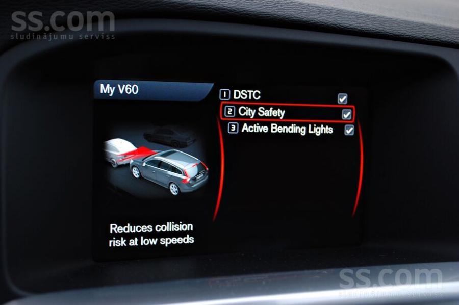 Melns Volvo V60 2011 Tukums, ar dzinēja tilpumu 2.40 L un nobraukumu 245 tūkst. km par 7800 €, foto 13 vietnē AUTOMOTO.COM.LV