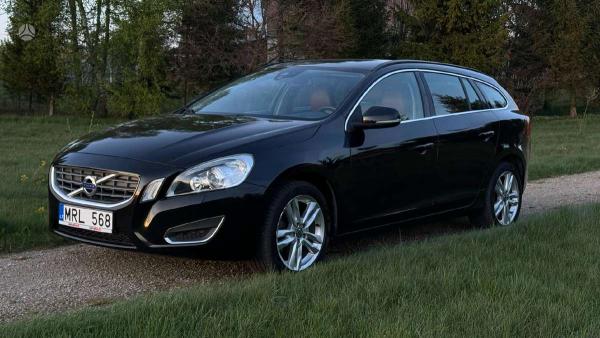 Melns Volvo V60 2011 Lazdijai, ar dzinēja tilpumu 1.56 L un nobraukumu 297 tūkst. km par 5499 €, foto 1 vietnē AUTOMOTO.COM.LV