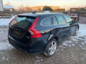 Melns Volvo V60 2011 Panevēža, ar dzinēja tilpumu 1.56 L un nobraukumu 330 tūkst. km par 1900 €, foto 5 vietnē AUTOMOTO.COM.LV
