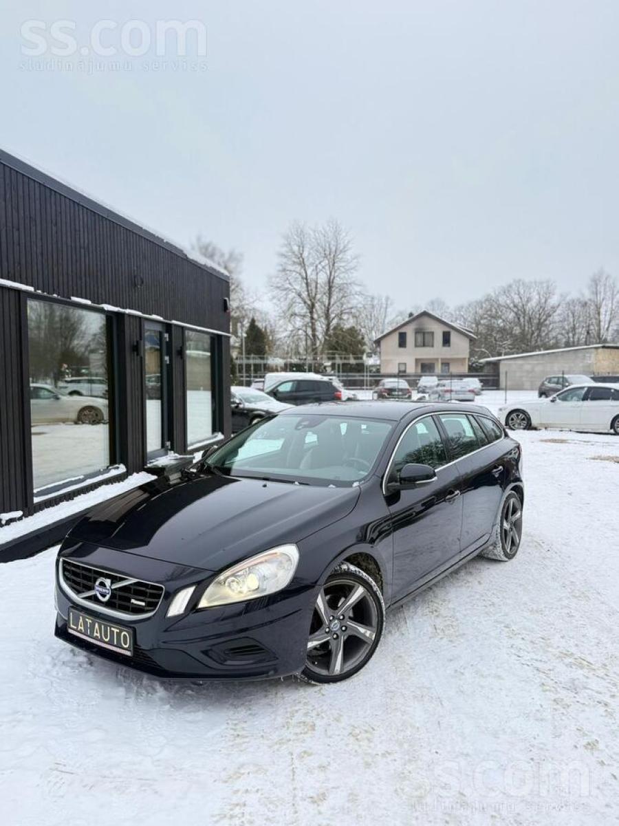 Melns Volvo V60 2011 Rīga, ar dzinēja tilpumu 1.60 L un nobraukumu 295 tūkst. km par 5490 €, foto 10 vietnē AUTOMOTO.COM.LV